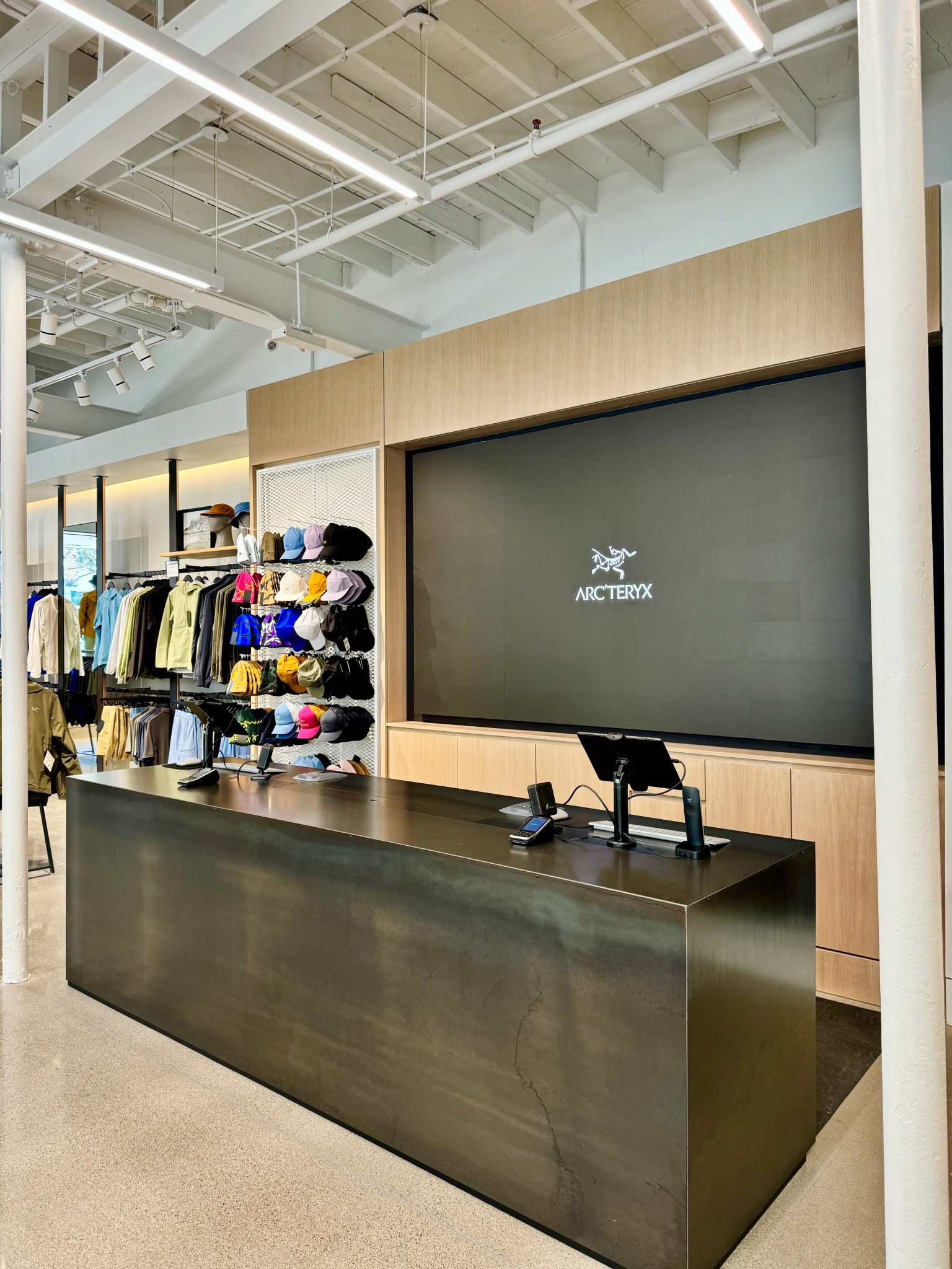Arc’Teryx Opens New Store on Southport Avenue – Southport Corridor News ...