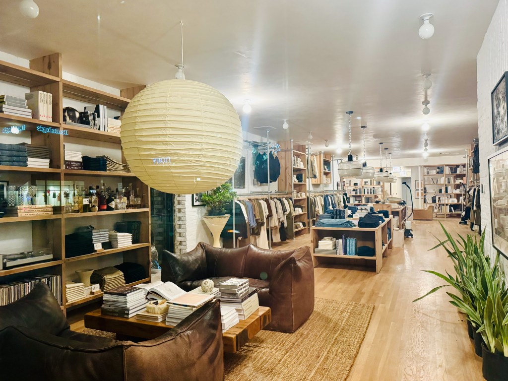 Buck Mason opens Saturday, May 11, 2024 in Chicago’s Southport Corridor ...