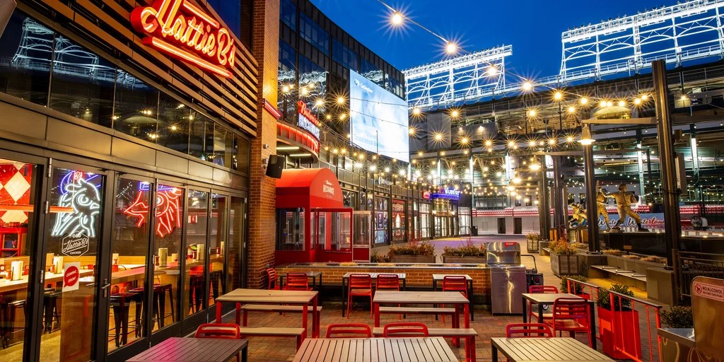 Hattie B’s Opens in Wrigleyville as Nashville Hot Chicken Chain Plans ...